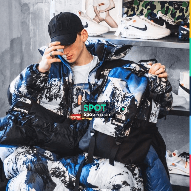 The bag Supreme TNF worn by the influencer Max "munich_style" on his ...