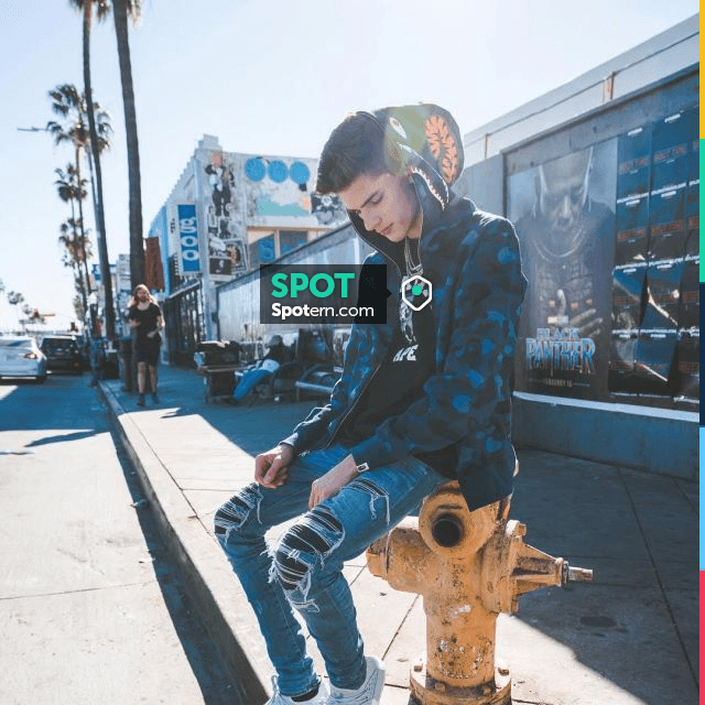 The t-shirt Bape camo blue that is on the influencer Blake Linder on ...