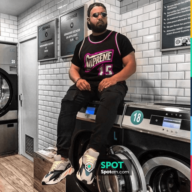 El Yeezy 700 que lleva el influencer Ryan Murad en su Instagram | Spotern