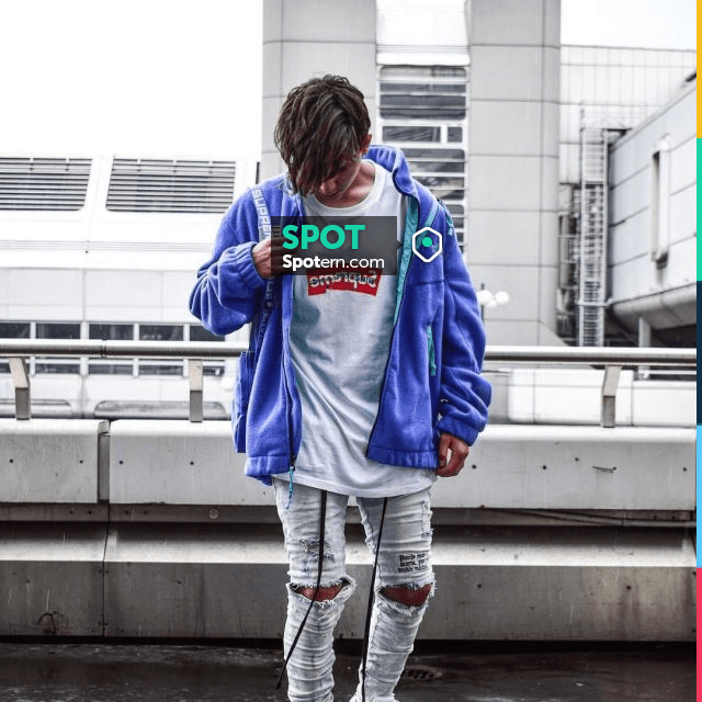 The jacket Supreme TNF blue that is on the influencer Hyped Jason on ...