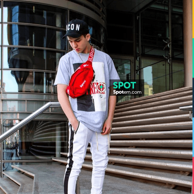 La camiseta gris Supreme Scarface "split" usada por el influencer Hyped ...