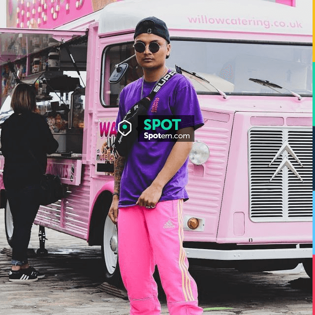 The waist bag black box logo worn by the influencer John Melchico-Bronx ...