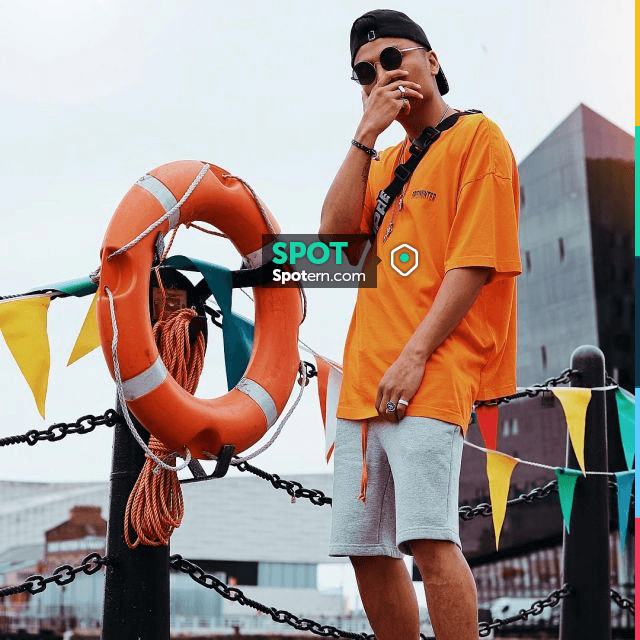 The orange t-shirt Balenciaga what does the influencer John Melchico ...