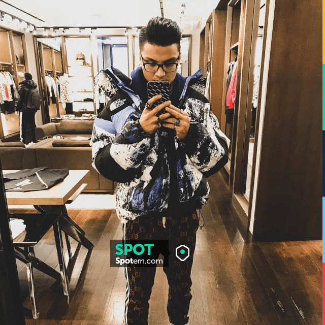 Jogging Gucci jacquard that carries the influencer John Melchico-Bronx ...