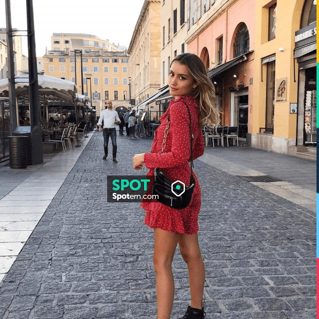 Le sac banane noir de chloebbbb sur son compte Instagram | Spotern