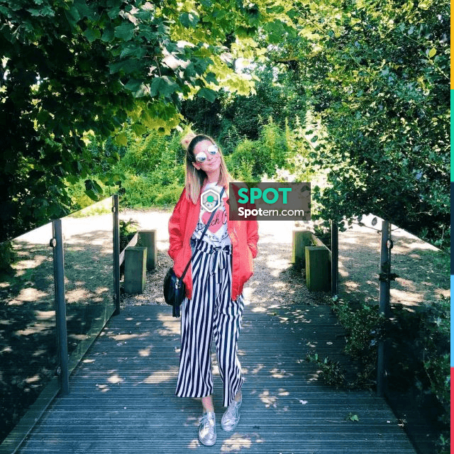Zoella white brunclub tee-shirt on her Instagram account | Spotern