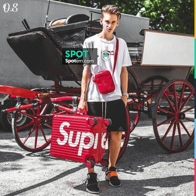 The t-shirt, Supreme X Louis Vuitton, on the post instagram of ...