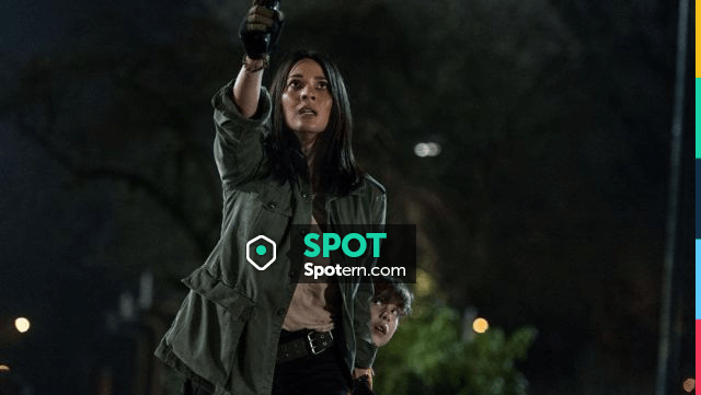 The saharan khaki Casey Bracket (Olivia Munn) in The Predator 2018 ...