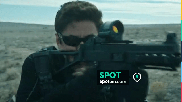 Black Tactical glooves worn by Alejandro Gillick (Benicio del Torro) as ...