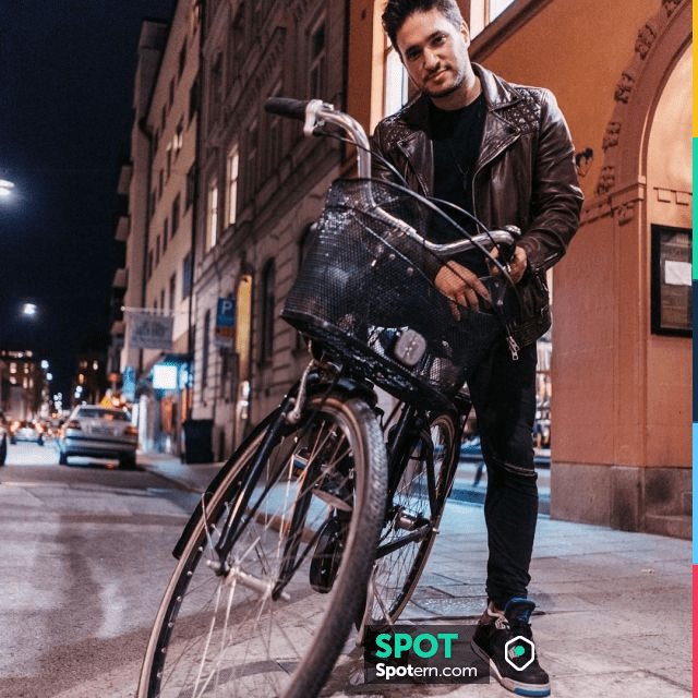 Sneakers Air Jordan 4 Retro "alternate" worn by Jonah Blue on his ...