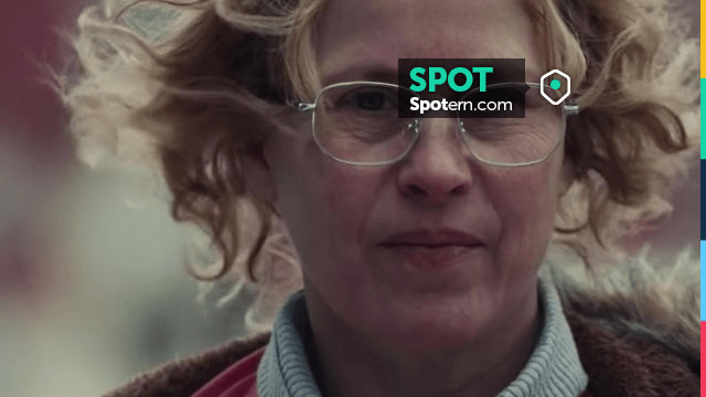Eyeglasses worn by Tilly Mitchell (Patricia Arquette) as seen in Escape ...