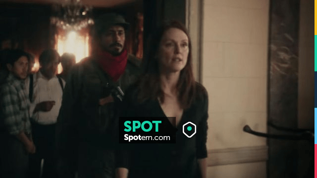 La robe portefeuille noire de Roxane Coss (Julianne Moore) dans Bel ...