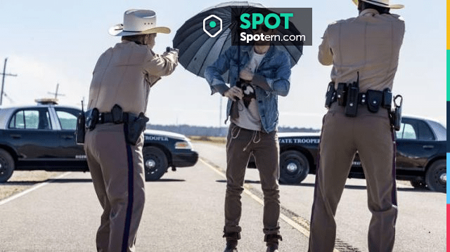 The umbrella of Cass / Cassidy (Joseph Gilgun) in Preacher S02E02 | Spotern