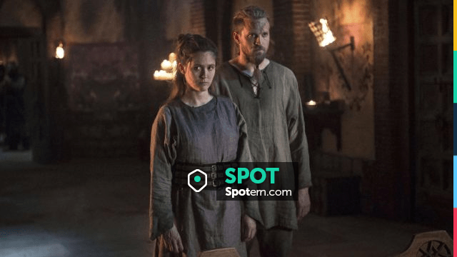 Brida's (Emily Cox) triple leather belt as seen in The Last Kingdom ...