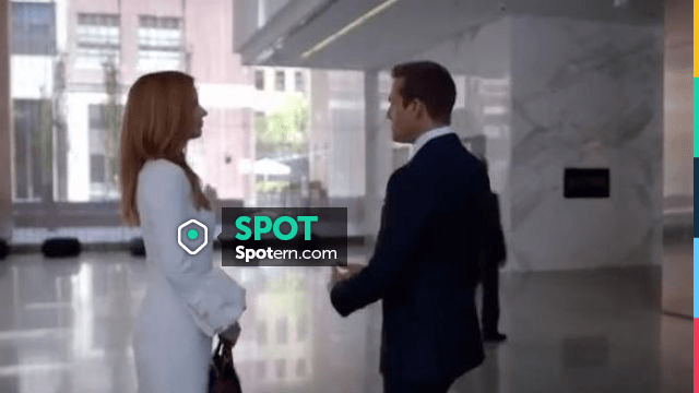 The white dress of Donna Paulsen (Sarah Rafferty) in Suits : Lawyers-to ...