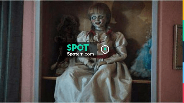 The costume of the doll Annabelle the movie Annabelle | Spotern
