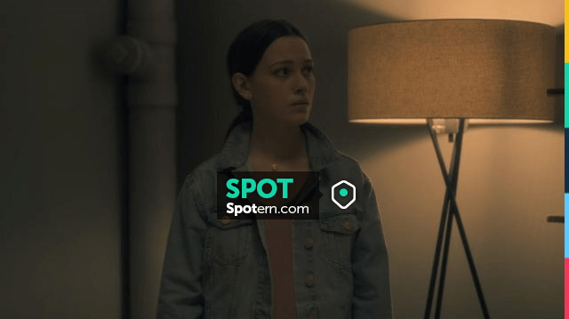 La veste de Eleanor Crain (Victoria Pedretti) dans The Haunting of Hill ...