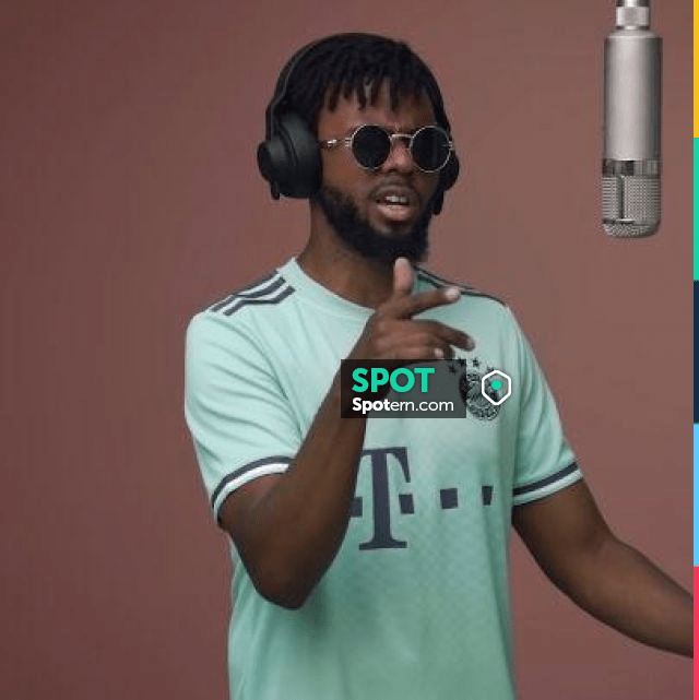 Le maillot du Bayern Munich porté par Lefa sur son compte Instagram ...