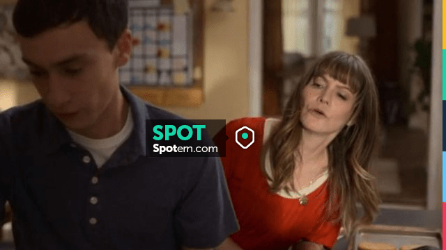 Sandro Red Top worn by Elsa Gardner (Jennifer Jason Leigh) as seen in ...