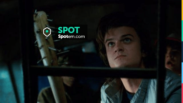 The replica of the baseball bat with nails Steve Harrington (Joe Keery) in Stranger Things ...