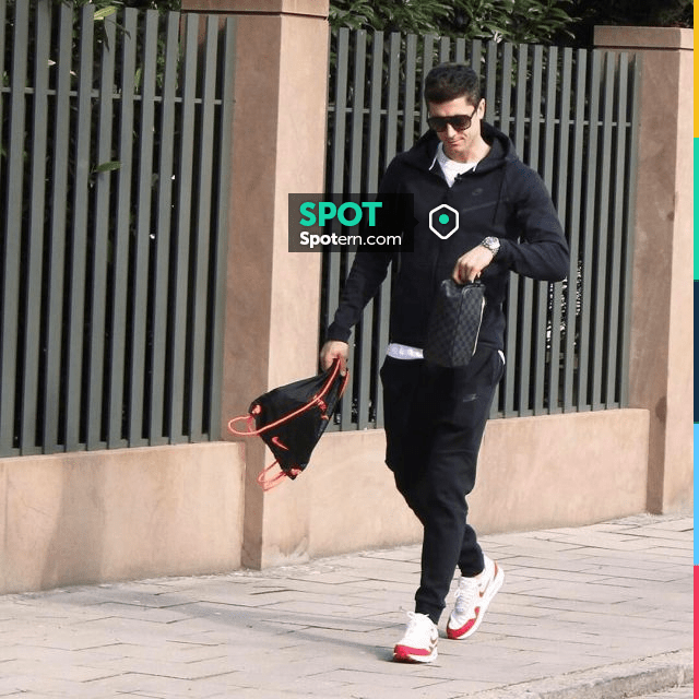 Hoodie Tech Fleece Windrunner Nike worn by Robert Lewandowski on the ...