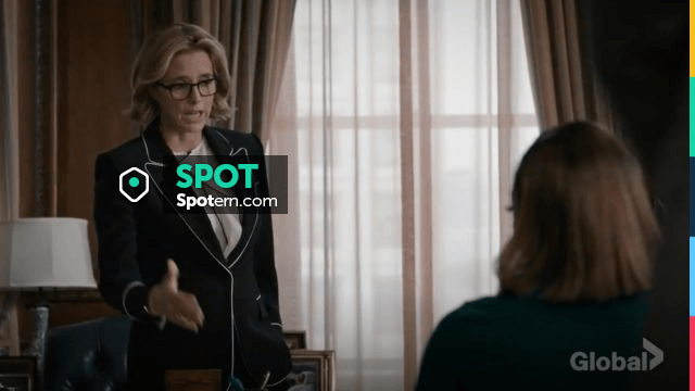 Alexander McQueen Contrast Trim Blazer worn by Elizabeth McCord (Téa ...