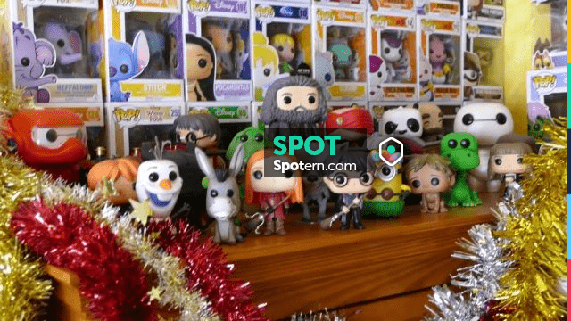 The figurine Funko Pop Me Ugly and Nasty in the video "MY ENTIRE ...