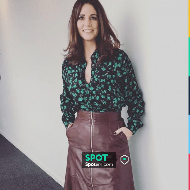 Falda de cuero de Caroline Muñoz en la cuenta de instagram de @caroline ...