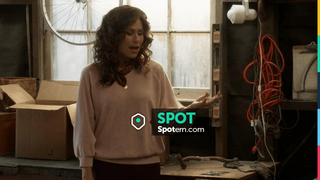 Pink Sweat worn by Maya DiMeo (Minnie Driver) in Speechless (S03E07 ...