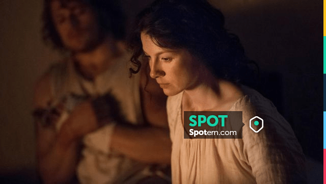 Claire Fra­ser's (Cai­triona Balfe) night dress as seen in Out­lan­der ...