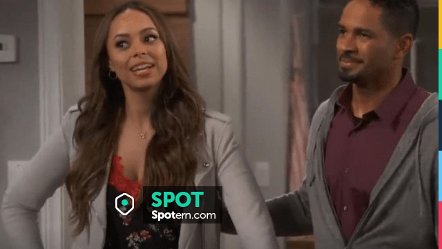 Tanya Taylor Gia Floral-Print Lace Cami worn by Claire (Amber Stevens ...