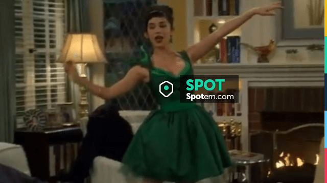 Green Dress worn by Mandy Baxter (Molly Ephraim) in Last Man Standing ...