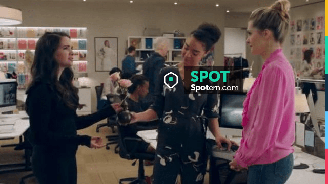 La combinaison imprimée de Kat Edison (Aisha Dee) dans De celles qui ...