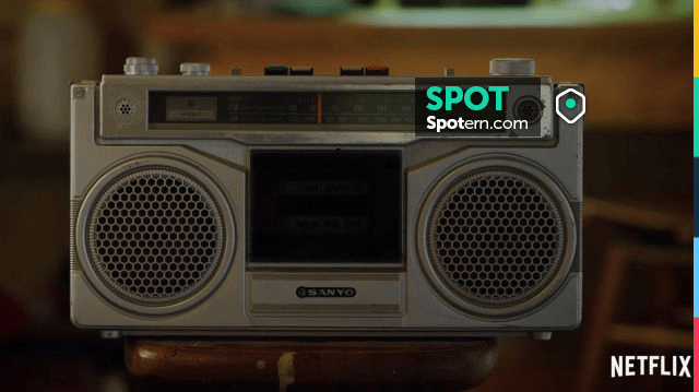 The radio-cassette Sanyo M9901 Ghettoblaster in Stranger Things Season ...