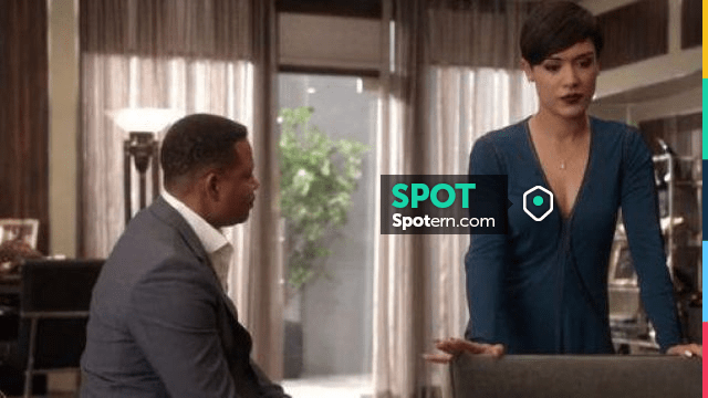 Marchesa Voyage V-Neck Metallic-Trim Long-Sleeve Dress worn by Anika ...