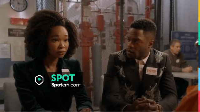 Blazer de terciopelo verde usado por Monica Colby (Wakeema Hollis) en ...