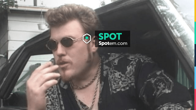 The sunglasses of Ricky (Robb Wells) in Trailer Park Boys S01E03 | Spotern