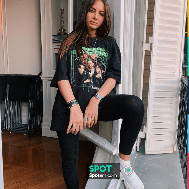 The white sneakers of Danae on the account instagram @danaemakeup | Spotern