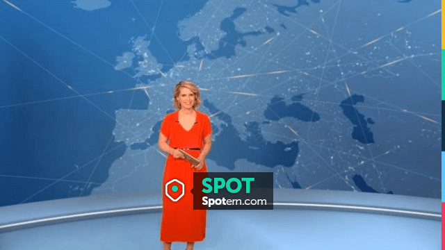 The long Dress red of Laurie Milliat-Desorgher in The 12:45 to M6 of ...
