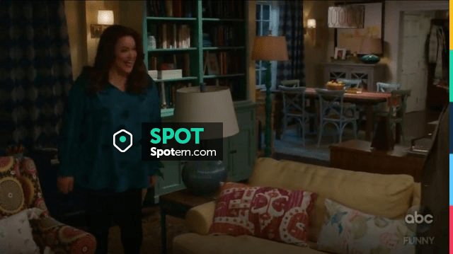 Ava & Viv Green Floral Blouse worn by Katie Otto (Katy Mixon) in ...