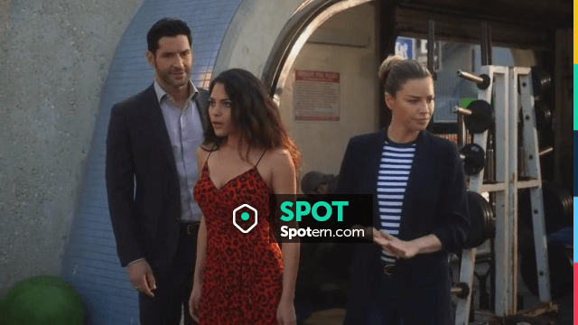 el vestido de patrón de leopardo usado por Eva (Inbar Lavi) en Lucifer ...