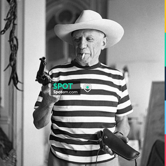 The navy stripes short sleeve worn by Pablo Picasso on the account ...