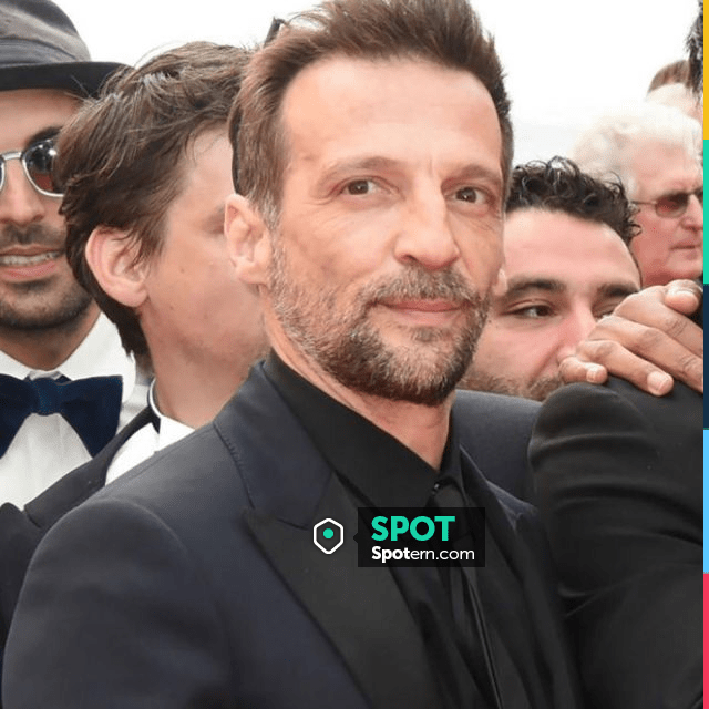 The suit jacket black by Mathieu Kassovitz on the red carpet of the red ...