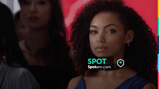 The collar flush with neck in black fabric with beads Lizzie (Logan ...