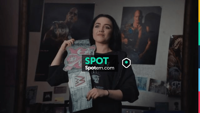 The t-shirt F. M Gents (Filth Mart) Saraya Knight (Florence Pugh) in A ...