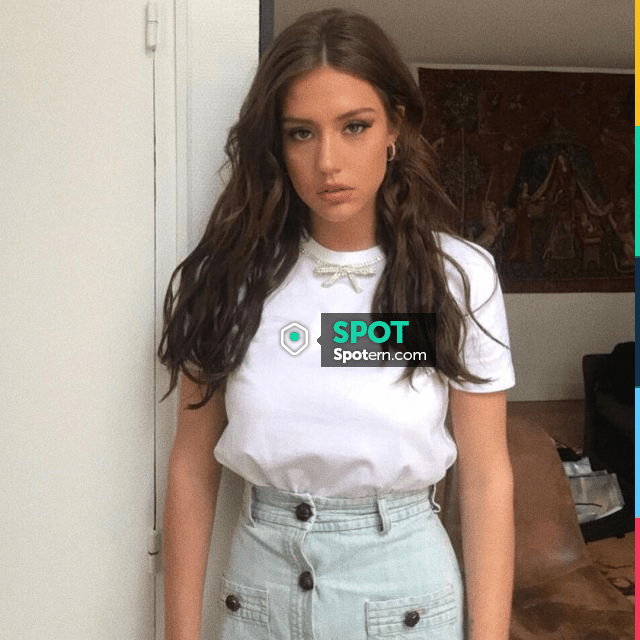 The white T-shirt in jersey with knot Miu Miu worn by Adèle ...