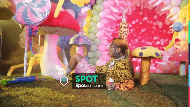 The pair of sneakers Nike Air Force One white worn by 6ix9ine in her ...