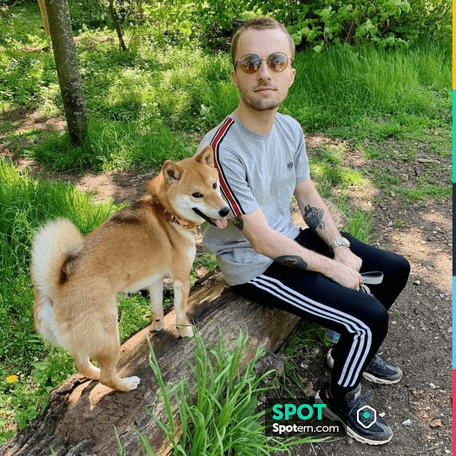 La paire de Nike Air Max 95 x Carhartt de Squeezie sur son compte ...