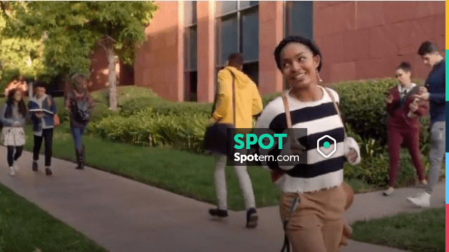 Zara Pull Rayé porté par Zoey Johnson (Yara Shahidi) adultes-ish ...