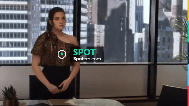 Floral Silk Top worn by Jane Sloan (Katie Stevens) in The Bold Type ...